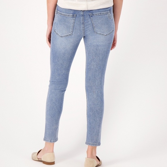 Laurie Felt | Jeans | Nwt Lauren Felt Silky Denim Easy Skinny Jeans ...